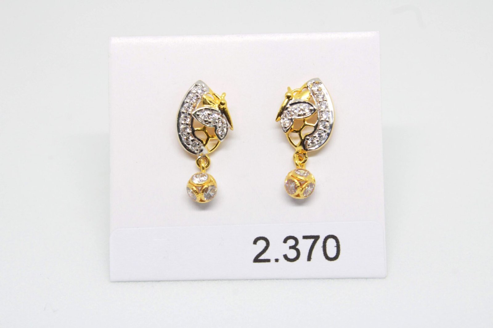 Diamond Buti 2.370 g 18kt – Kishanjewellers