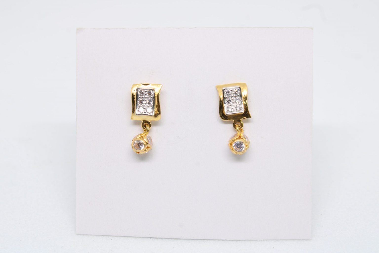 Diamond Buti 2.370 g 18kt – Kishanjewellers